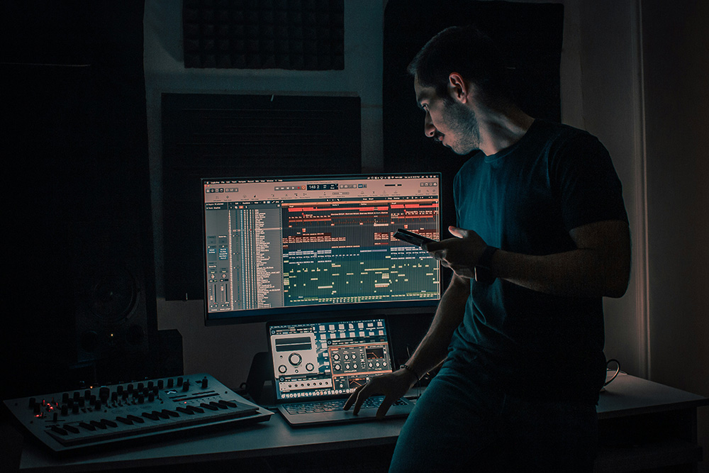 Best EQ Settings for Vocals: Producer's Complete Guide - Vocalfy